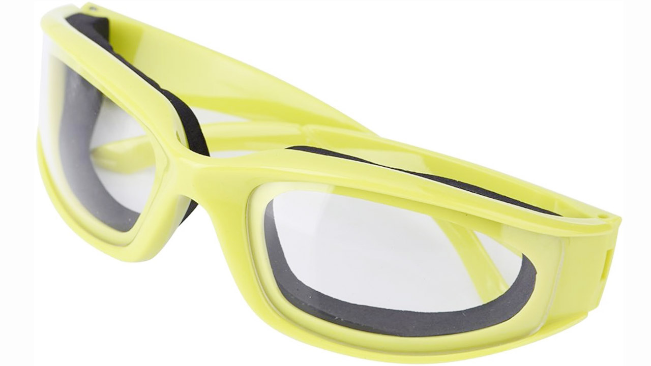 What Can You Use to Protect Your Eyes from Splashes?