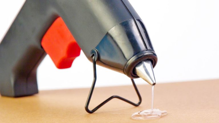 How Does Hot Melt Glue Work: Step-by-Step Guide