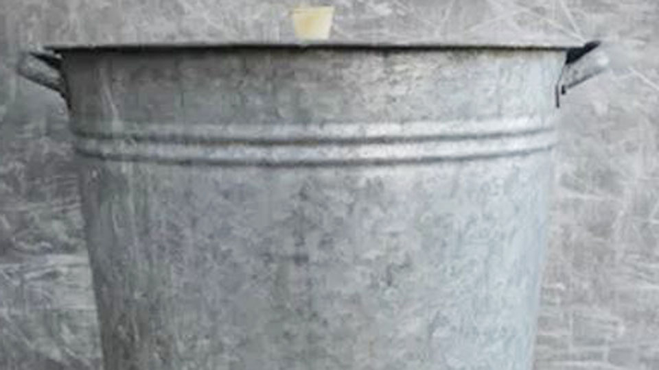 How I Paint Galvanized Metal Buckets That Actually Last