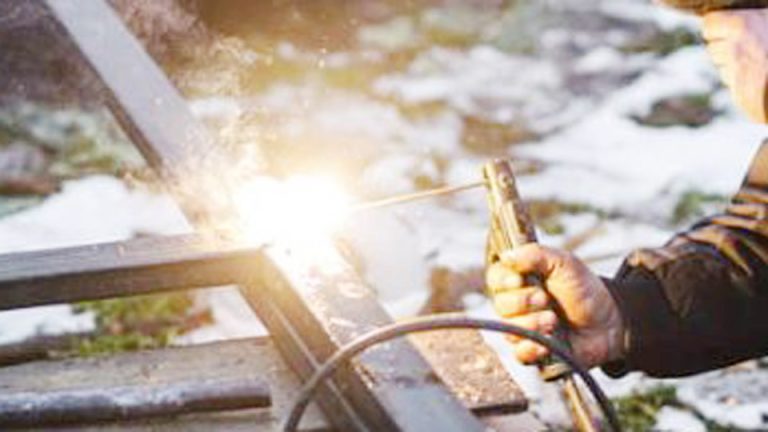 How to Prevent Welding Rod Sticking to The Metal?