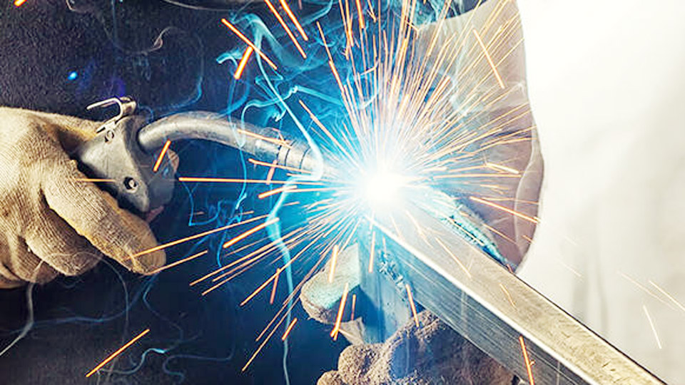 Understanding the Key Differences Between Gas and Gasless MIG Welding